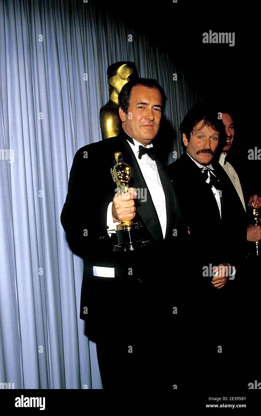 Bernardo Bertolucci And Robin Williams At The Academy Awards Credit ...