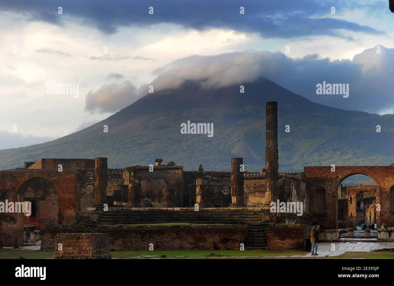 A view of the Forum , the Temple of Jupiter and the Mount Vesuvius in ...