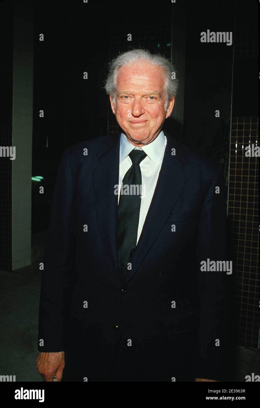 Sidney Sheldon 1986 Credit: Ralph Dominguez/MediaPunch Stock Photo - Alamy