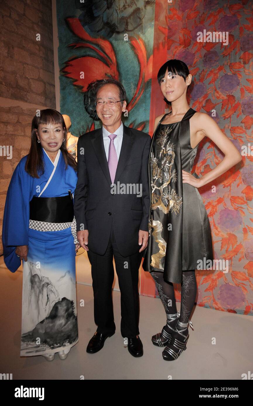 Japanese designer Hiroko Koshino and Japan ambassador during the ...