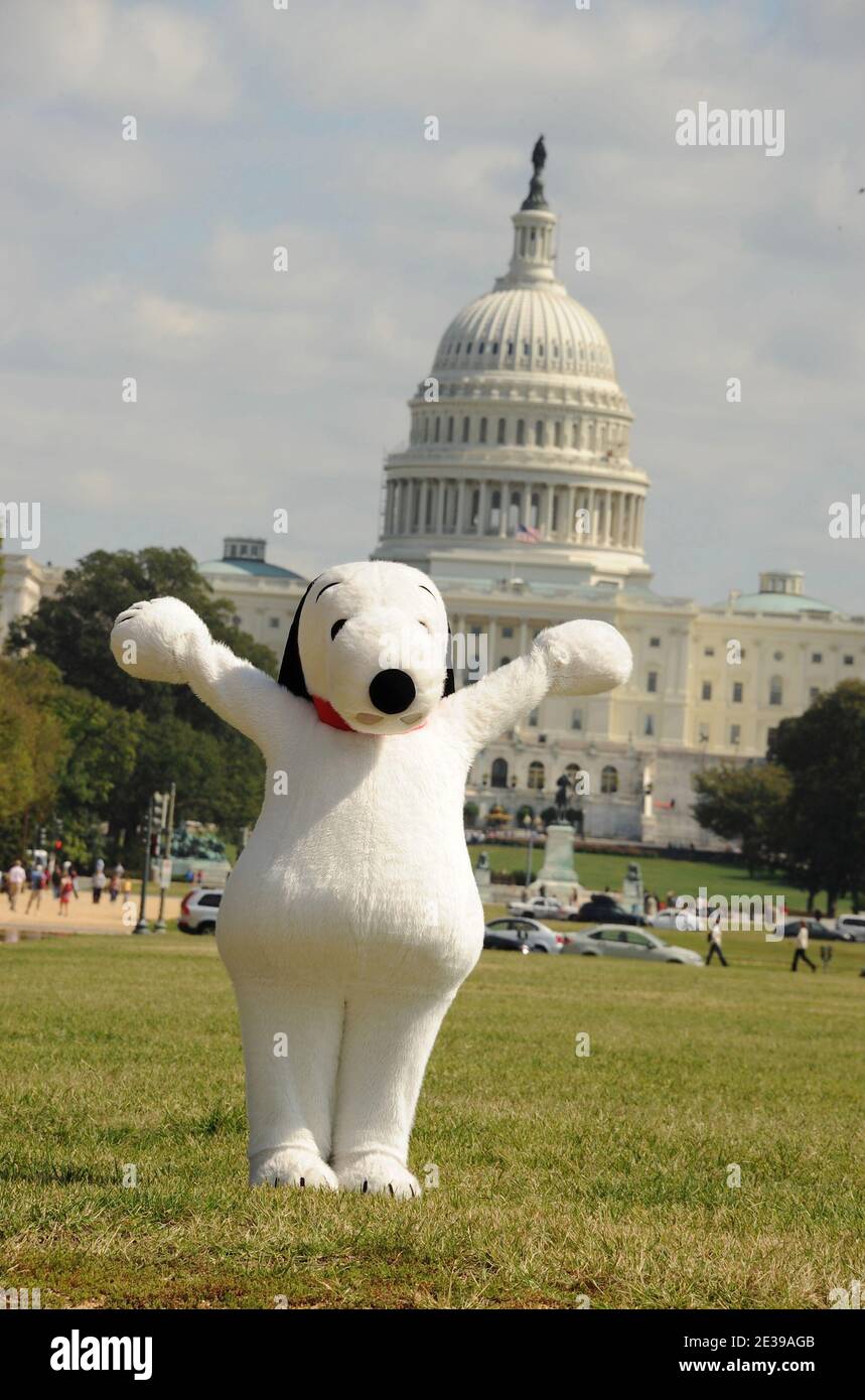 Snoopy celebrates the 60th Anniversary of Peanuts with a visit to the ...