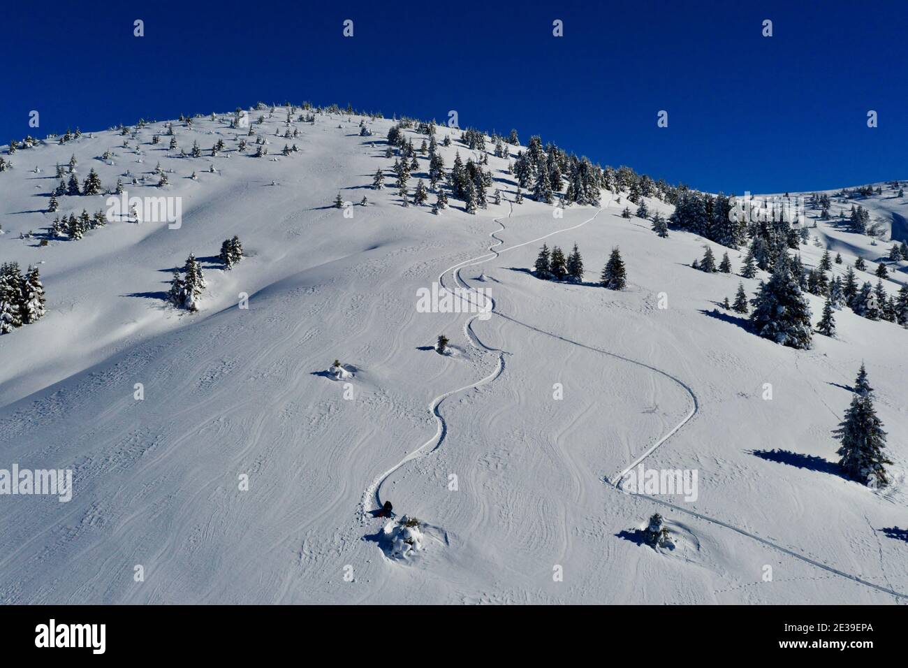 Piste lines hi-res stock photography and images - Alamy