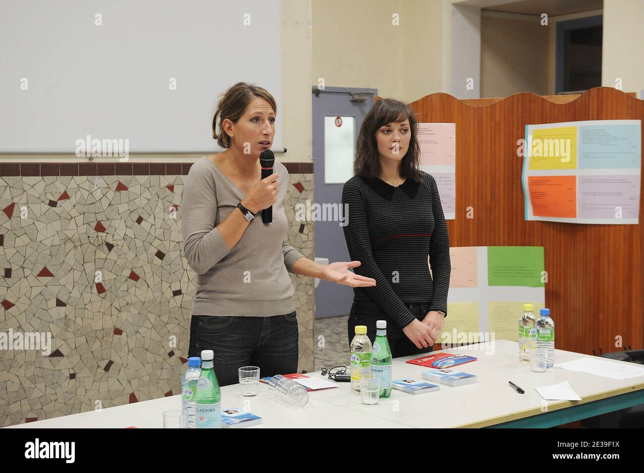 Environnement scolaire hi-res stock photography and images - Alamy