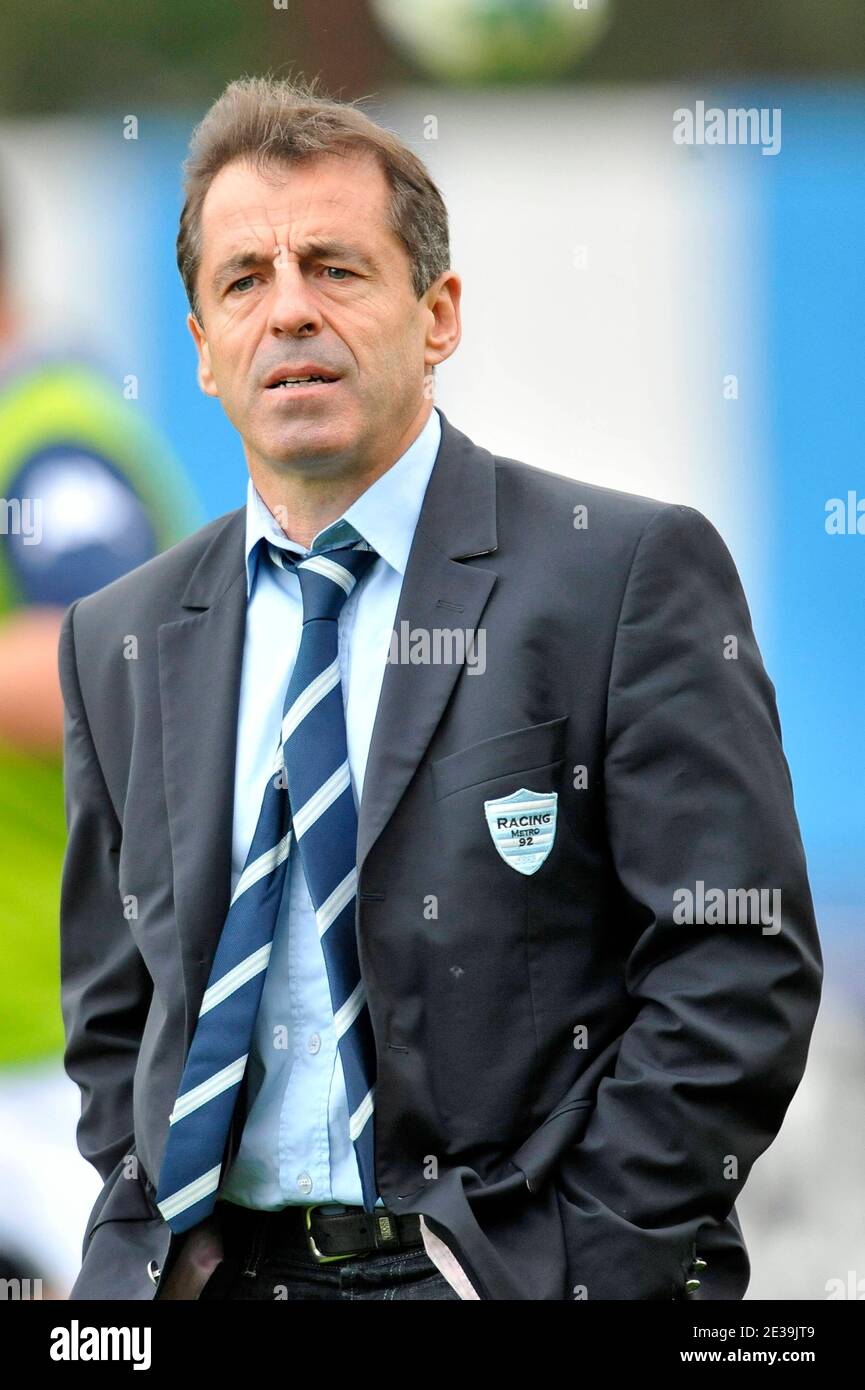 Racing's coach Pierre Berbizier during the H Cup rugby match, Racing ...