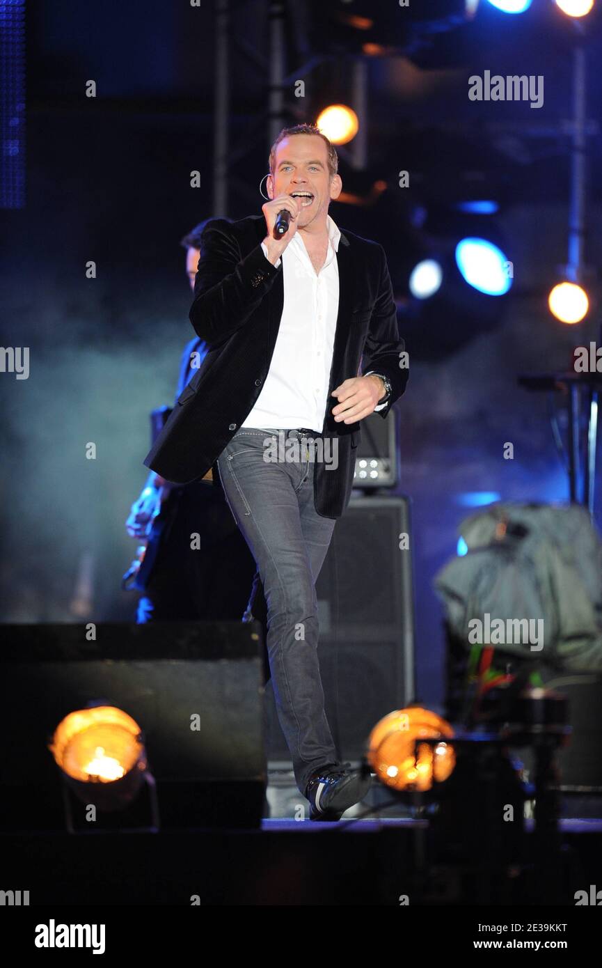 Garou performs during the 'Concert pour la tolerance', in Agadir ...