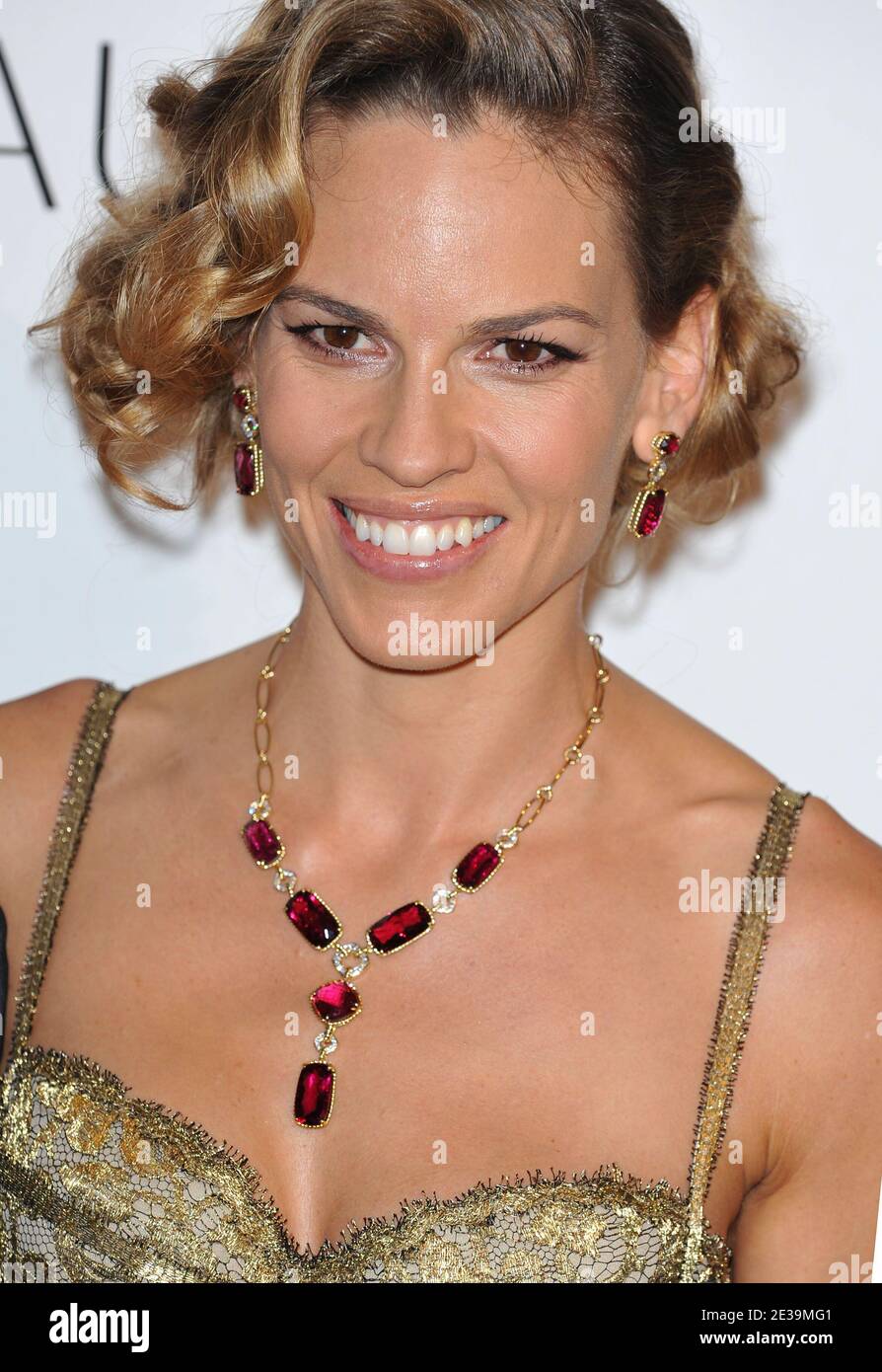 Hilary Swank attends ELLE's 17th Annual Women in Hollywood Tribute at ...