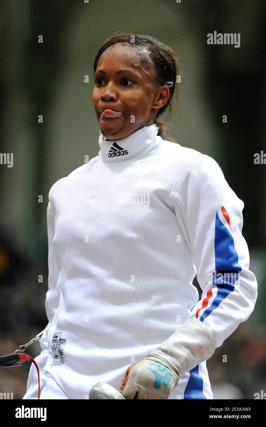 France's Laura Flessel loses against Hungary's Emese Szasz in the women ...