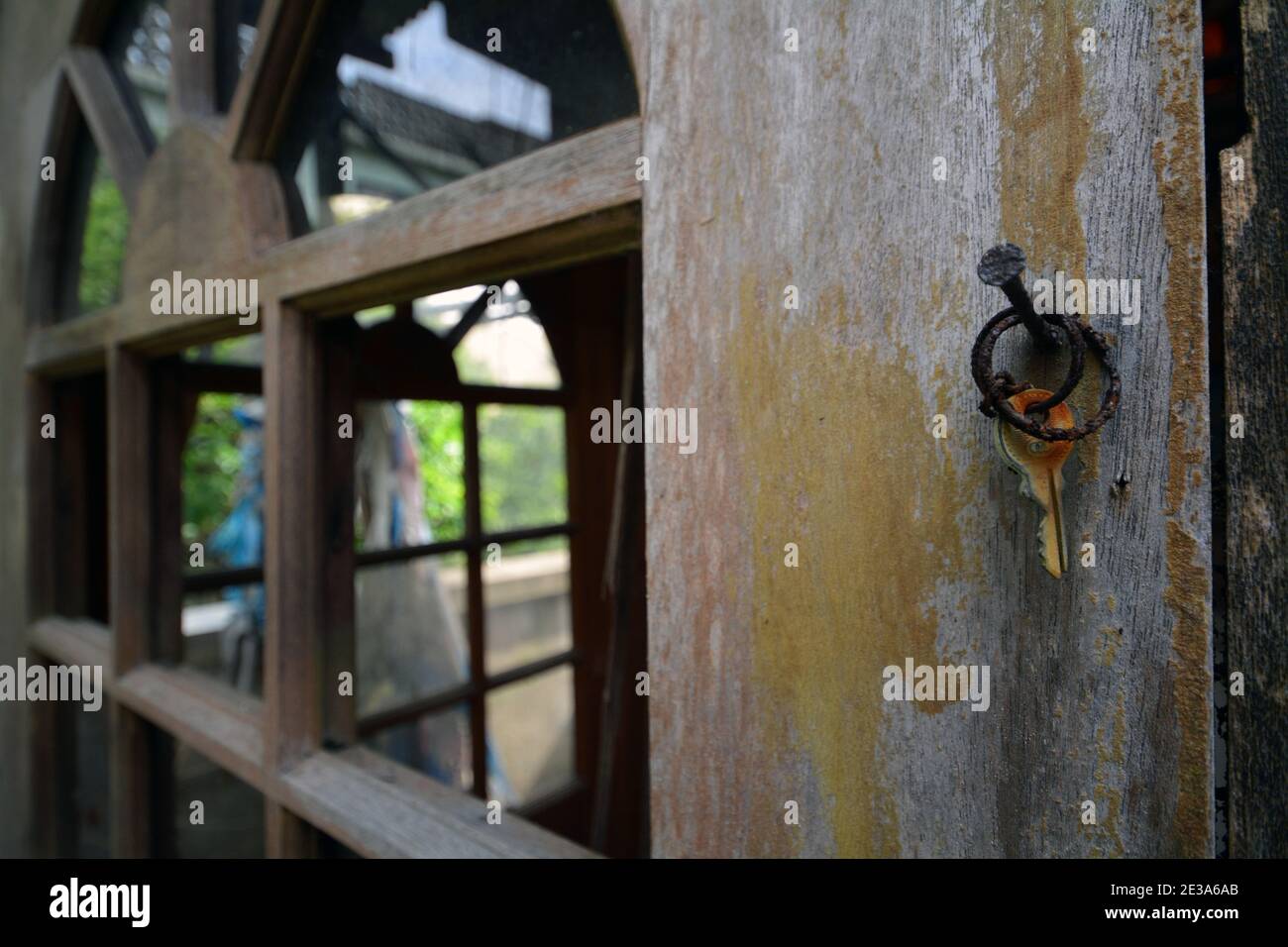 MaWan ghost village in Hong Kong, abandoned and forgotten buildings ...