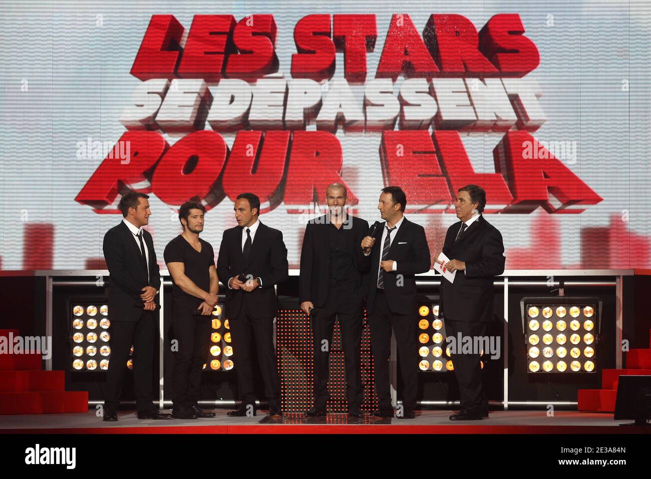 EXCLUSIVE - Benjamin Castaldi, Arthur, Nikos Aliagas, Zinedine Zidane ...