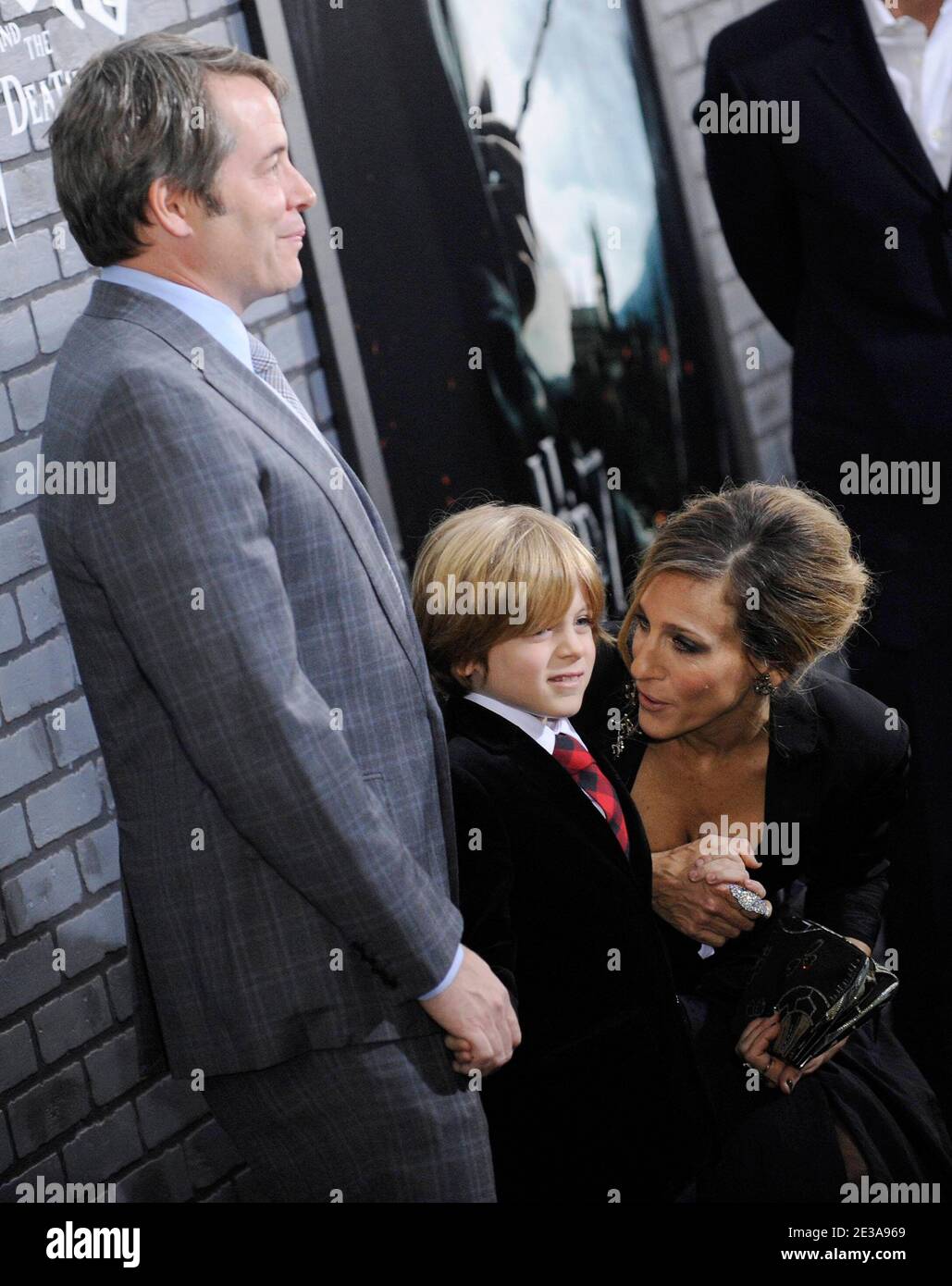 Matthew Broderick, James Wilkie Broderick, and Sarah Jessica Parker ...