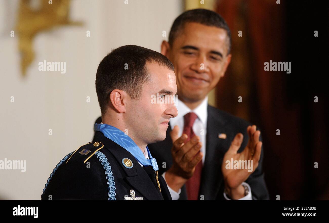 U.S. President Barack Obama awards U.S. Army Staff Sgt. Salvatore ...