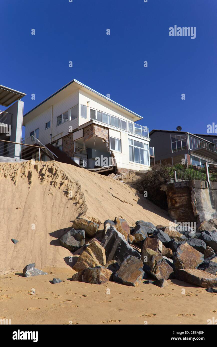 Beach erosion causing damage to waterfront houses at Wamberal Beach ...