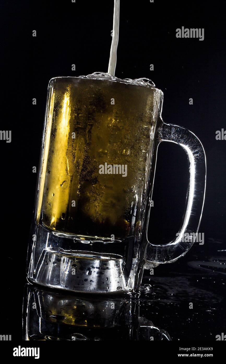 Swrver wage hi-res stock photography and images - Alamy