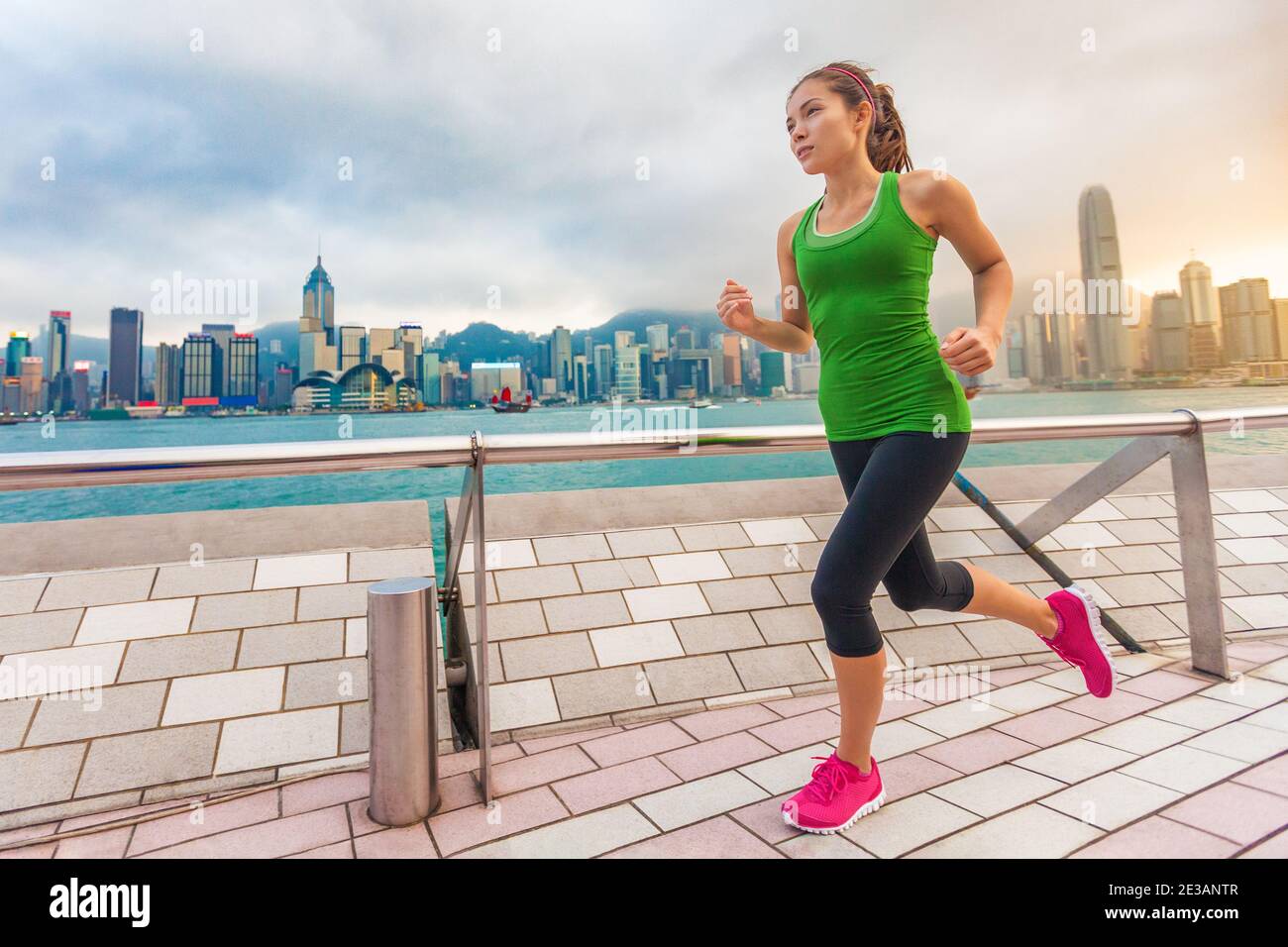 Marathon training woman hong kong hi-res stock photography and images ...