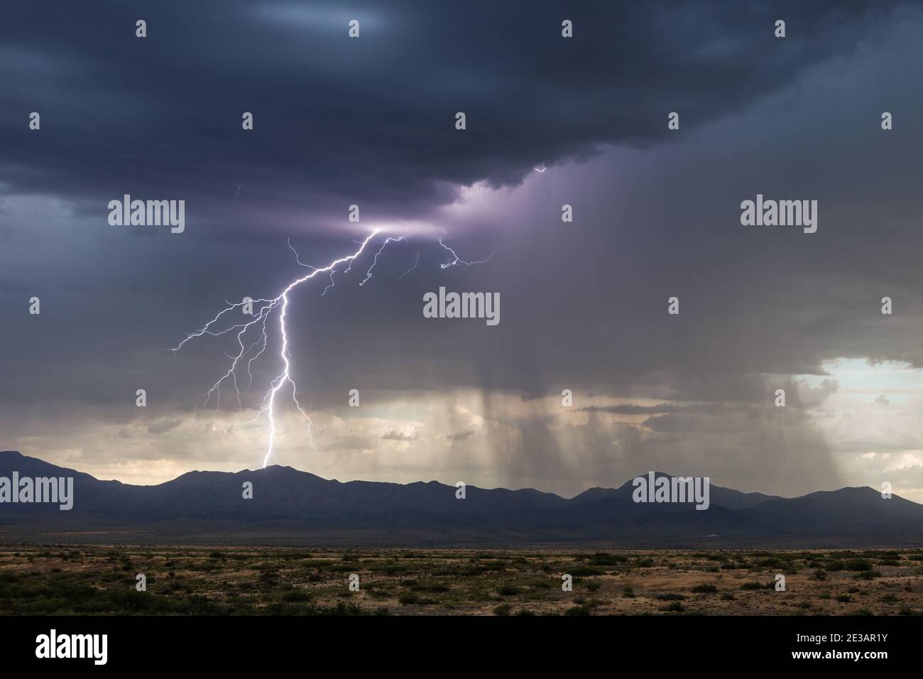 Lightning bolt daytime hi-res stock photography and images - Alamy