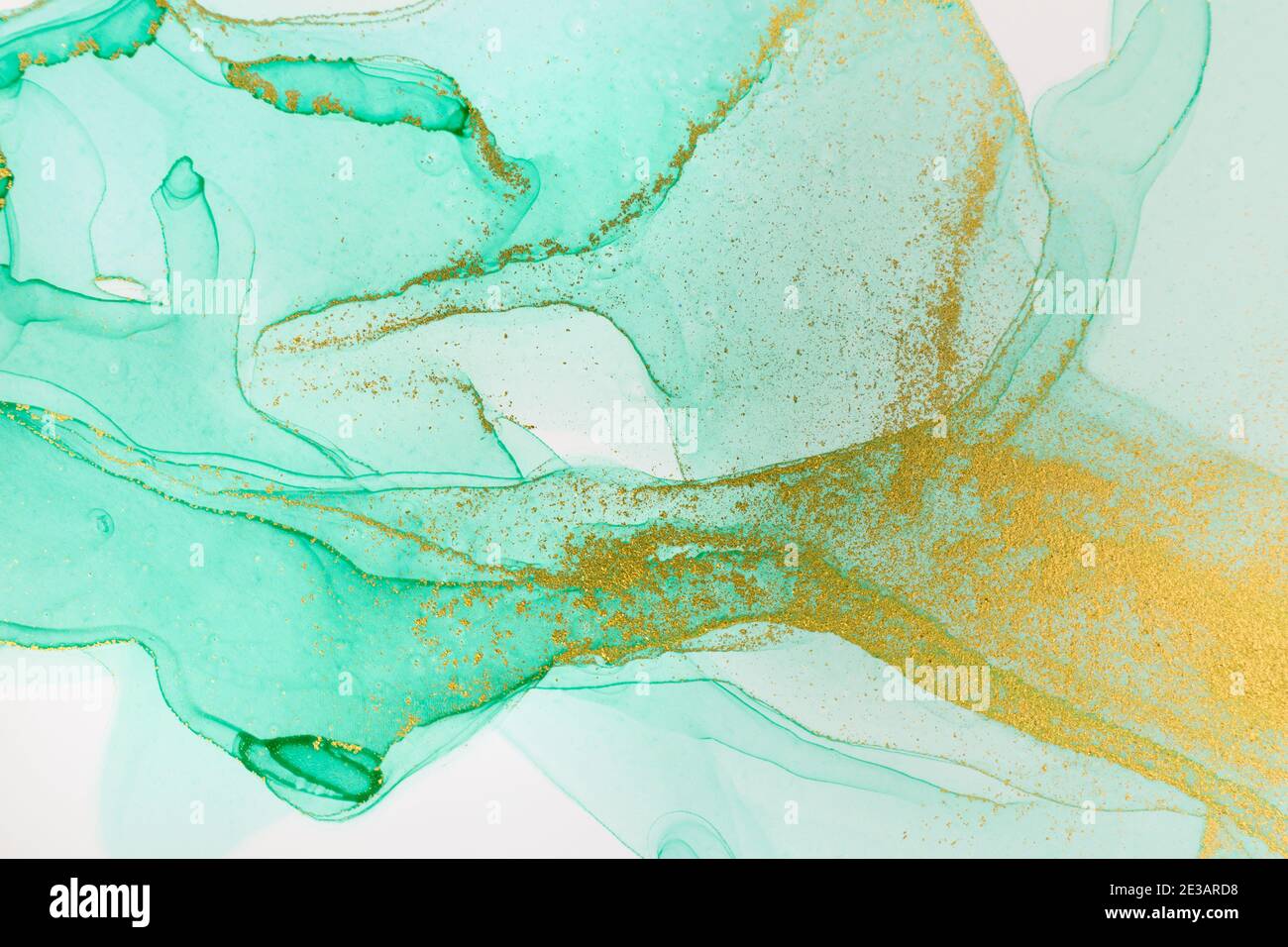 Alcohol ink green and gold abstract background. Drops watercolor ...