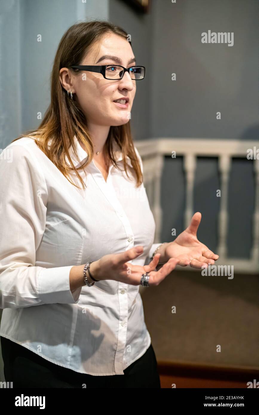 Female museum guide hi-res stock photography and images - Alamy