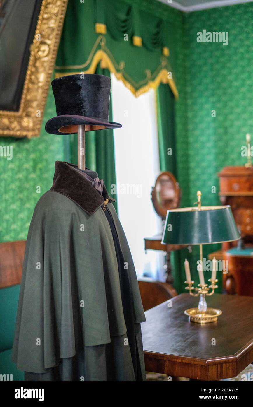 Inverness cape clothing hi-res stock photography and images - Alamy