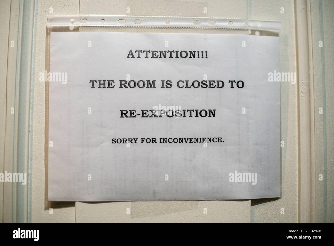 Closed room hi-res stock photography and images - Alamy