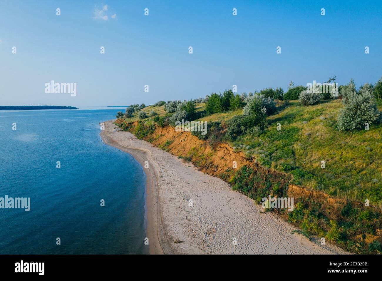 Cliff aerial view hi-res stock photography and images - Alamy
