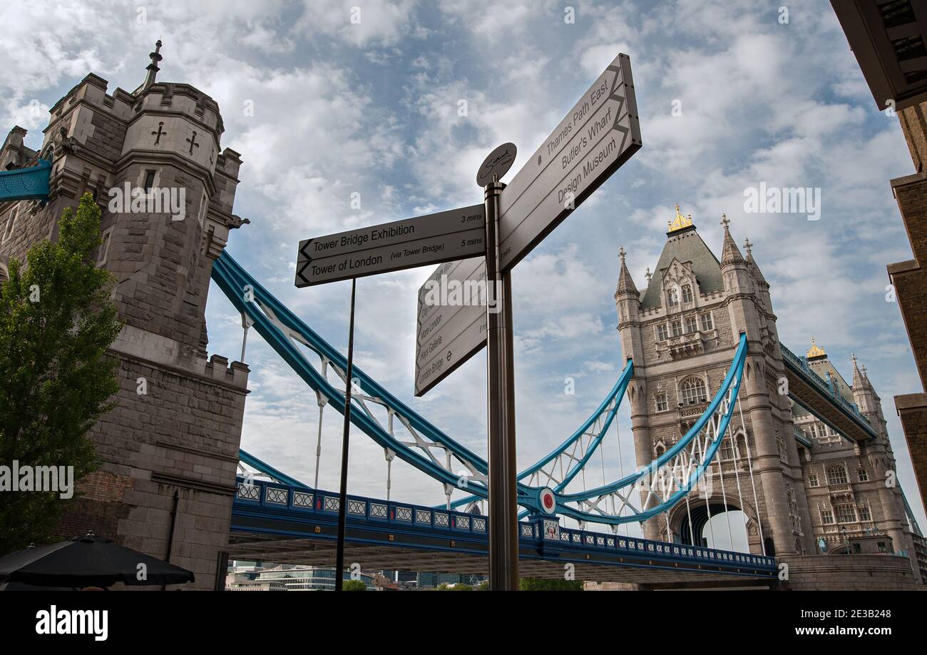 LONDON, UK - MAY 23, 2009: Wide angle view of Tower Bridge with London ...