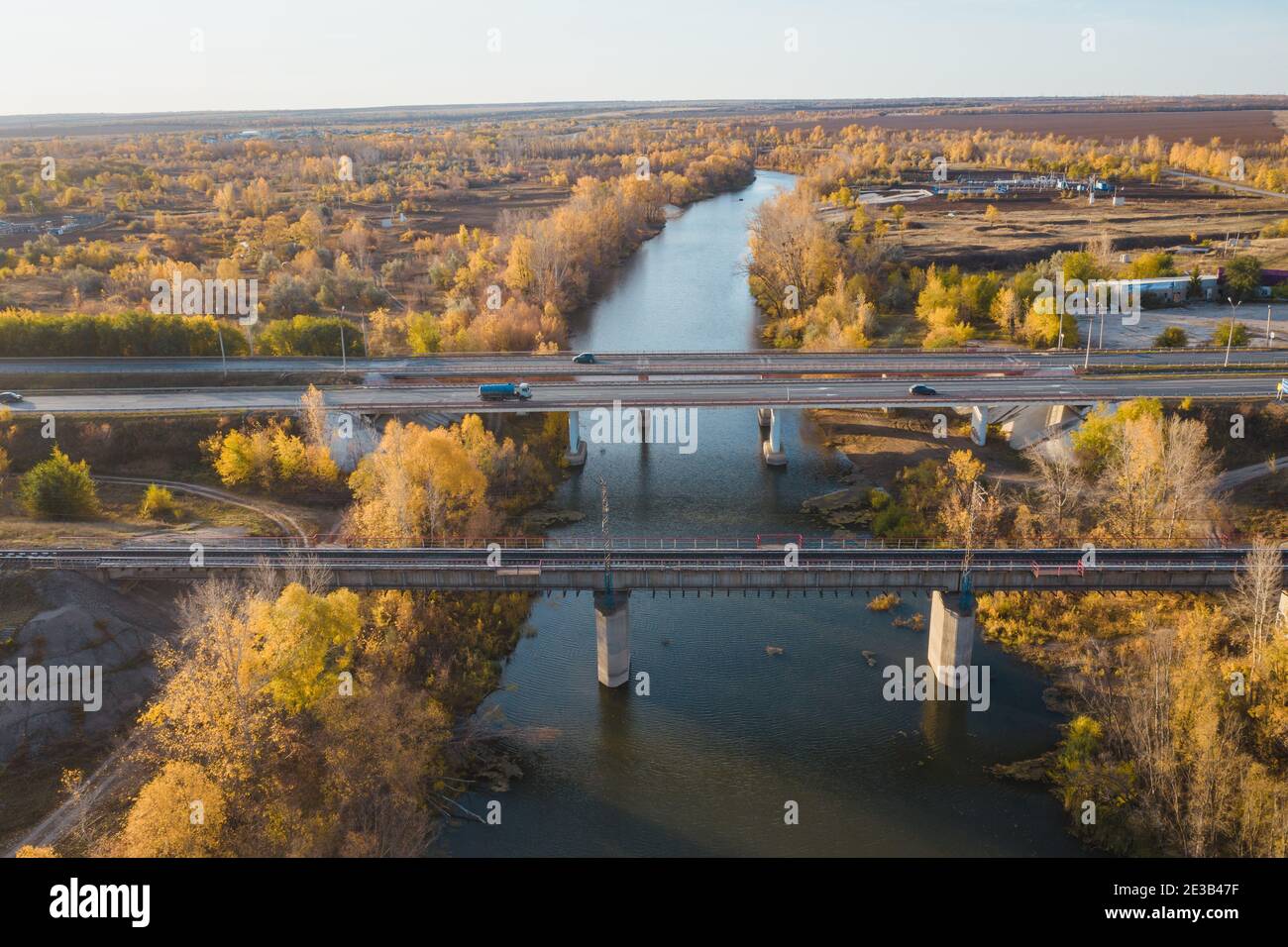 Side by side train bridges hi-res stock photography and images - Alamy