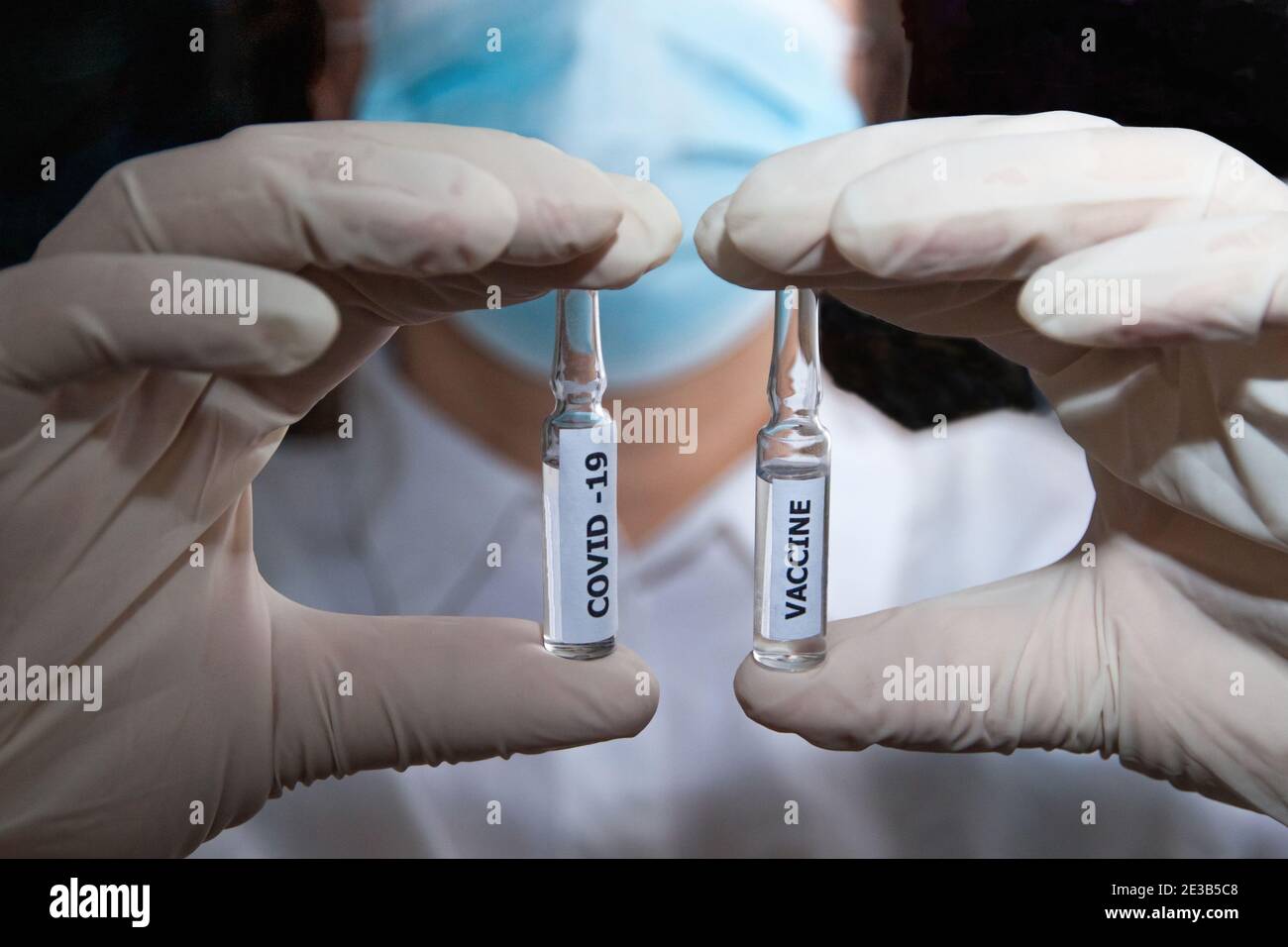 Two vials hi-res stock photography and images - Alamy