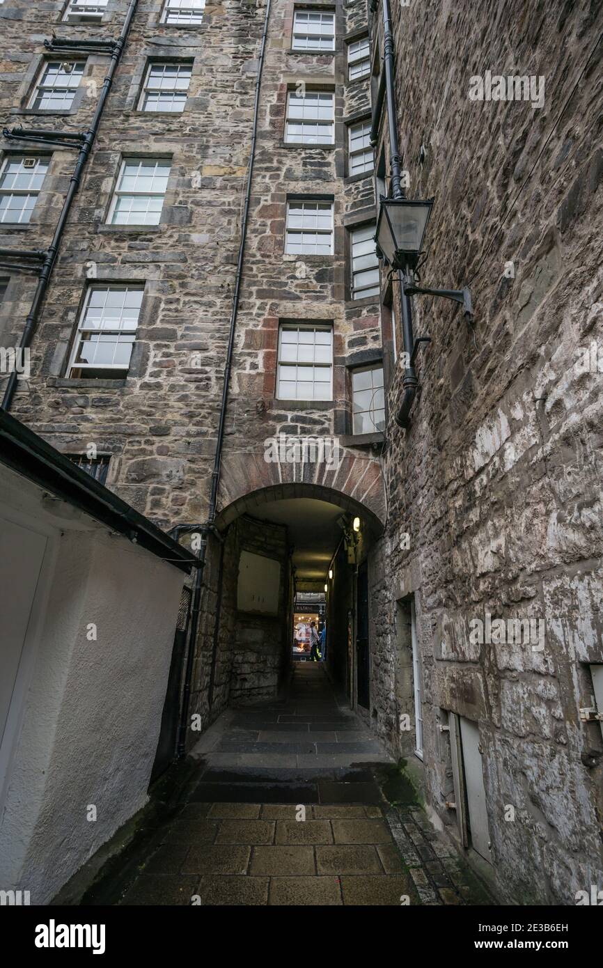 Edinburgh tenements hi-res stock photography and images - Alamy