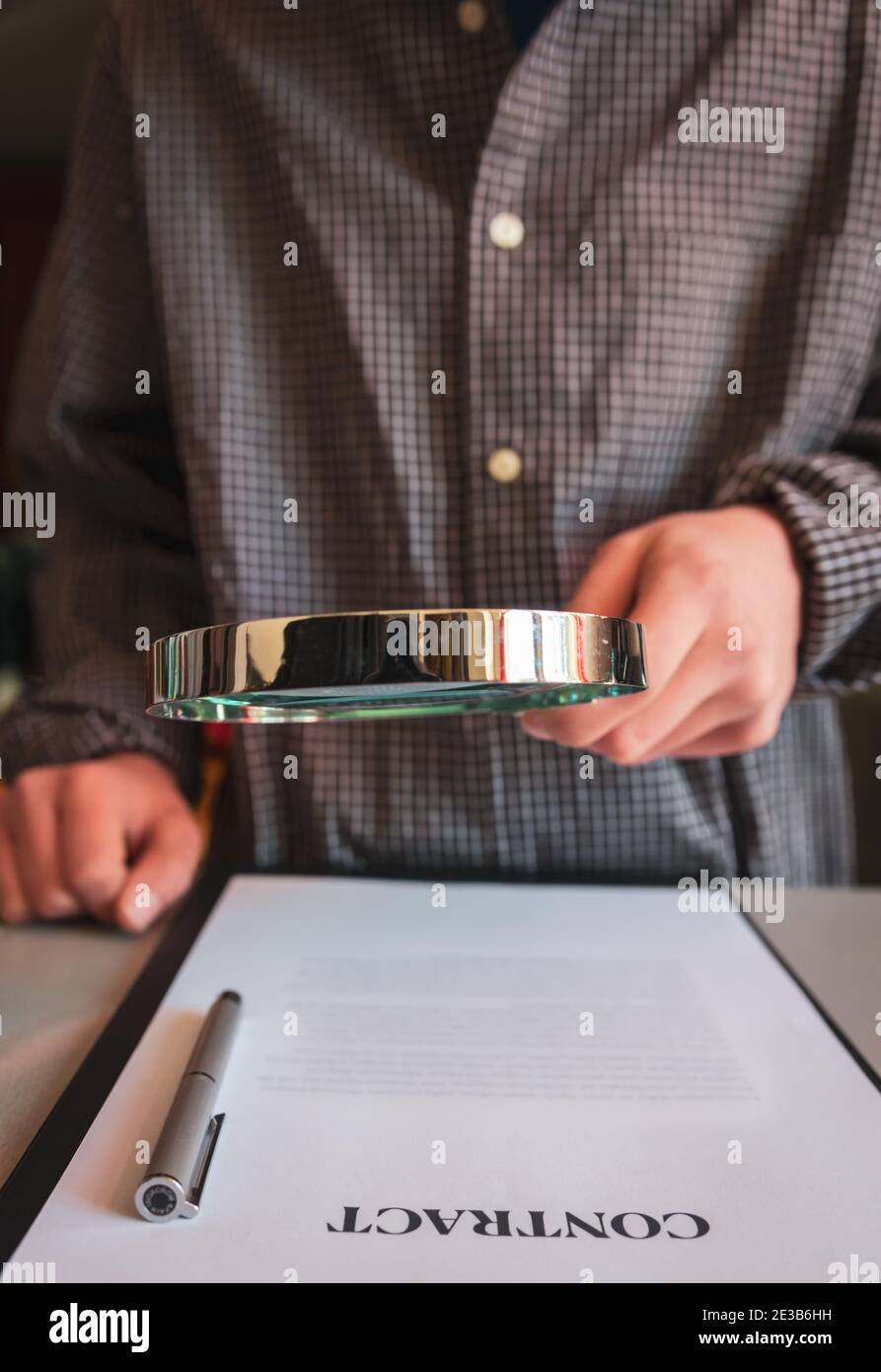Reading magnifying glass hi-res stock photography and images - Alamy