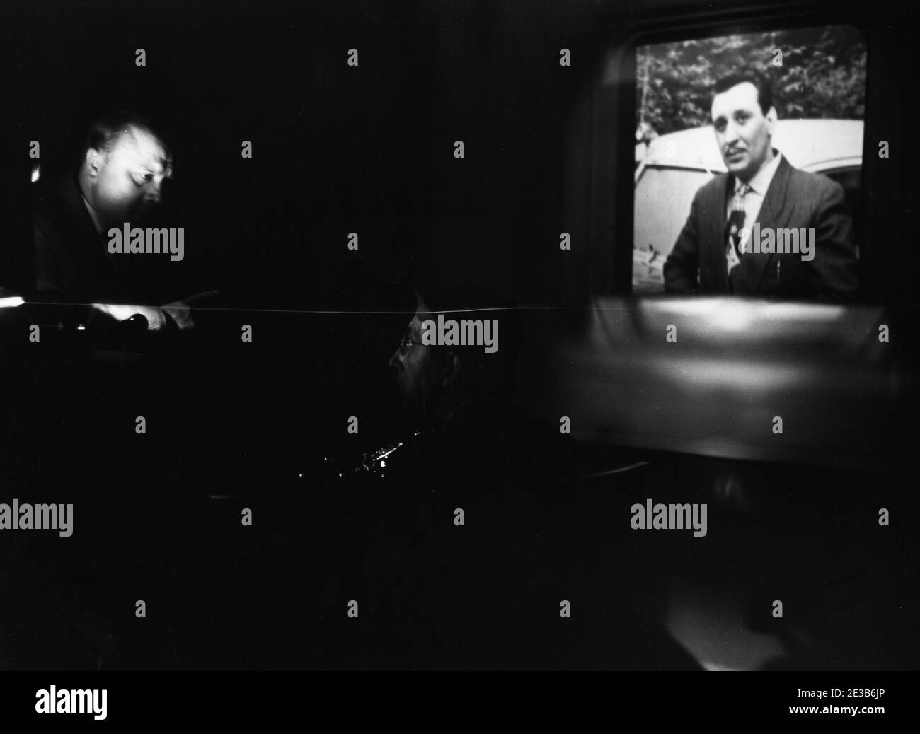 Werner Peters als Kommissar Bergmann und Günther Jerschke als Kaminski ...