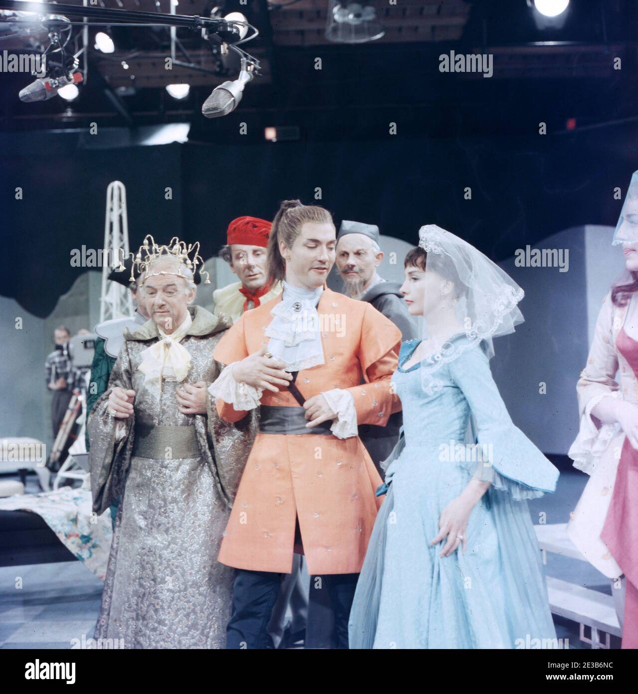 Luitgard Im als Prinzessin Turandot und Martin Benrath als Prinz Kalaf ...