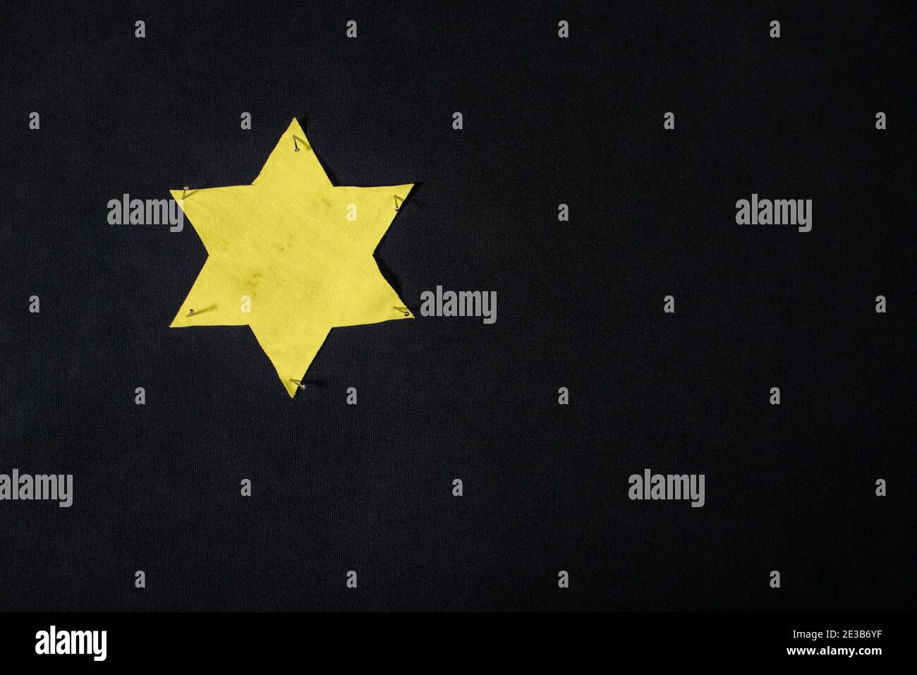Holocaust jewish star badge hi-res stock photography and images - Alamy
