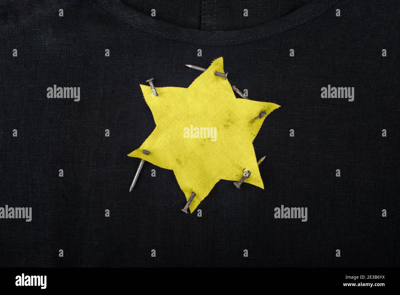 Holocaust jewish star badge hi-res stock photography and images - Alamy