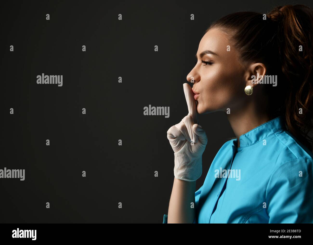 Gynecologist calling hi-res stock photography and images - Alamy