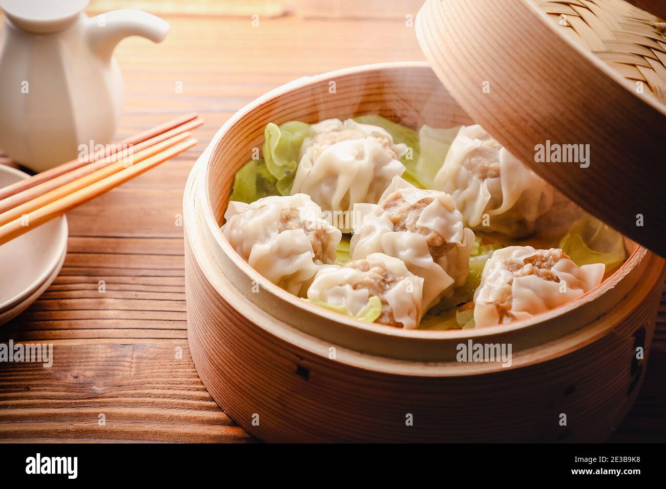 Japanese style shao mai hi-res stock photography and images - Alamy