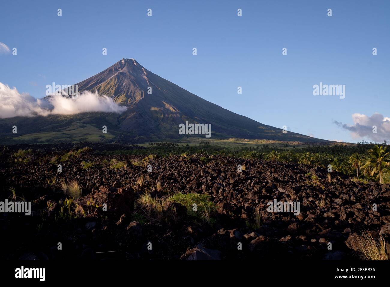 Beautiful shot of Mount Mayon - a volcano located in Bicol Region in ...