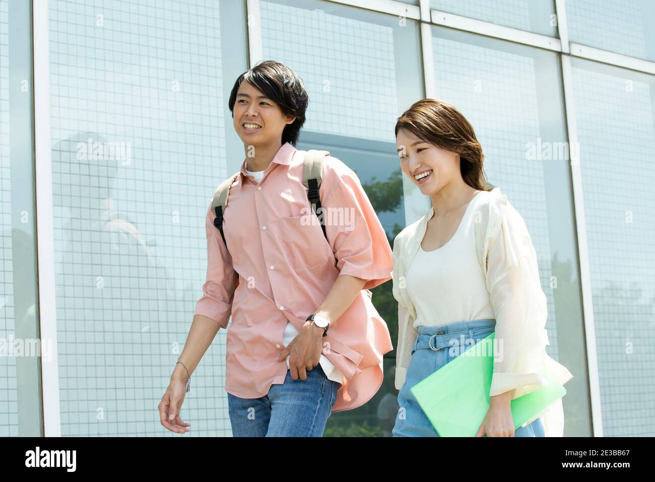 Japanese university students at the campus Stock Photo - Alamy