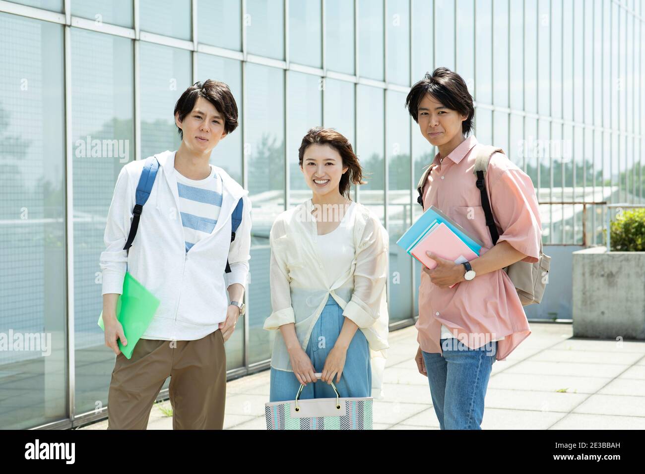Japanese university students at the campus Stock Photo - Alamy