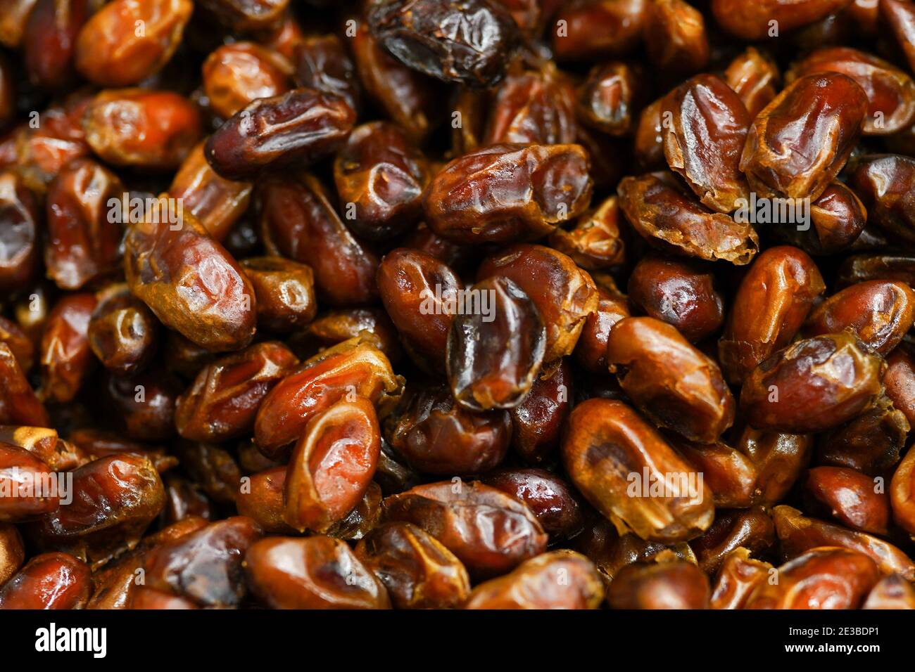 Dried organic date fruits background , dates in the store Stock Photo ...