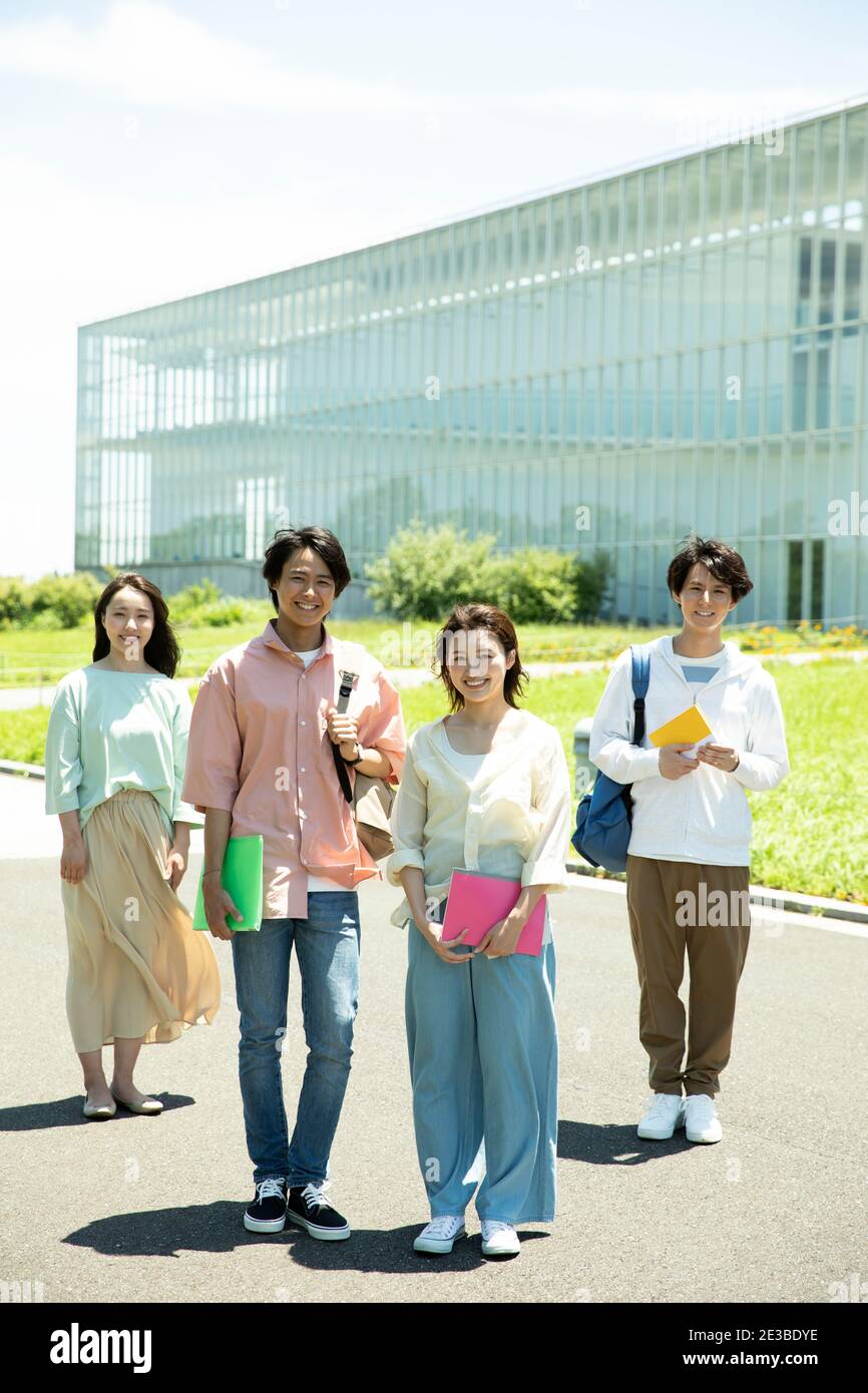 Japanese university students at the campus Stock Photo - Alamy