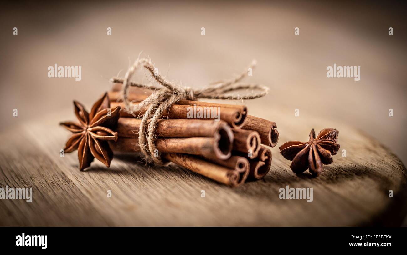 Star anise and cinnamon tied with rope Stock Photo - Alamy
