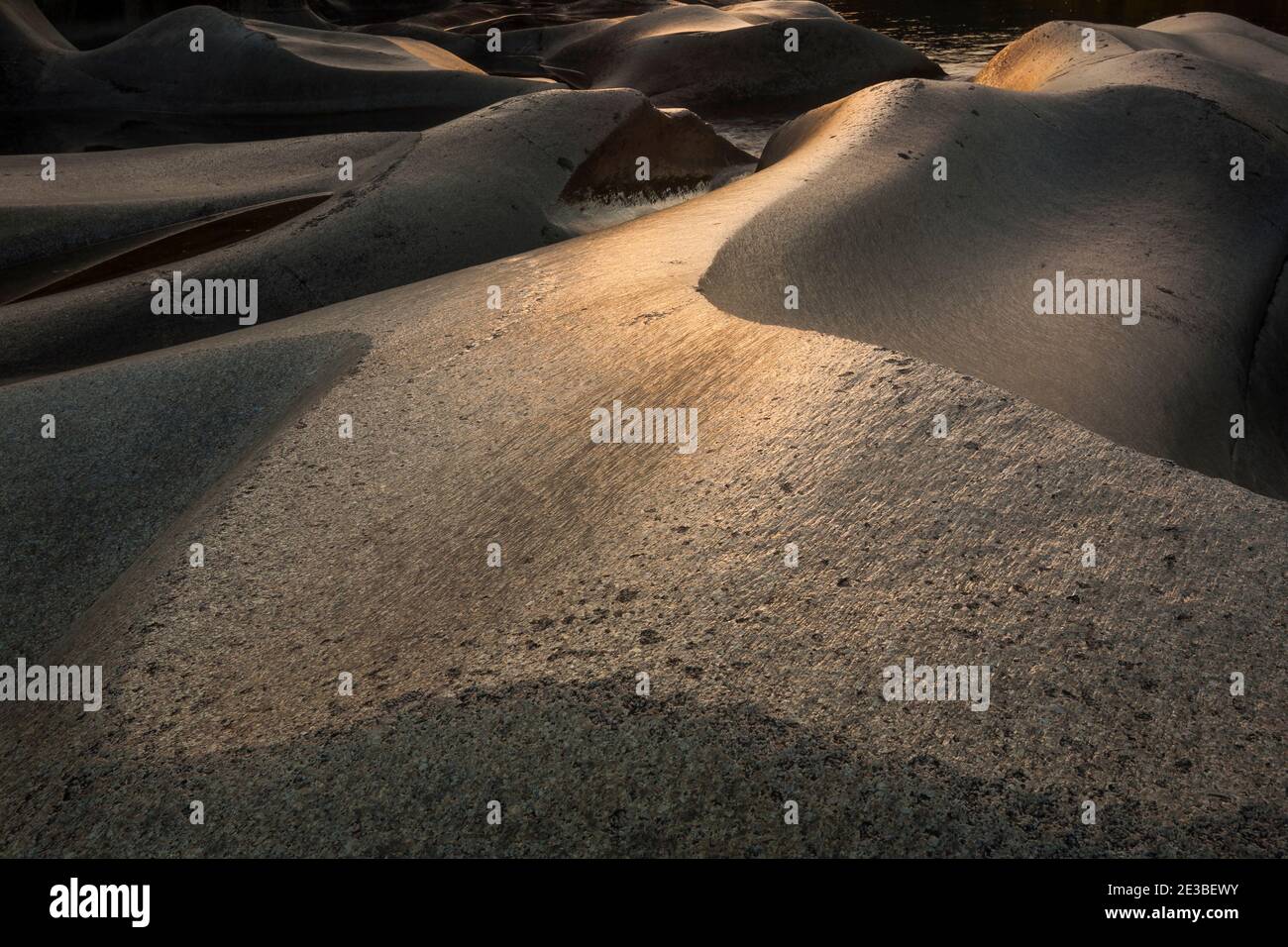 Curved rock formations hi-res stock photography and images - Alamy
