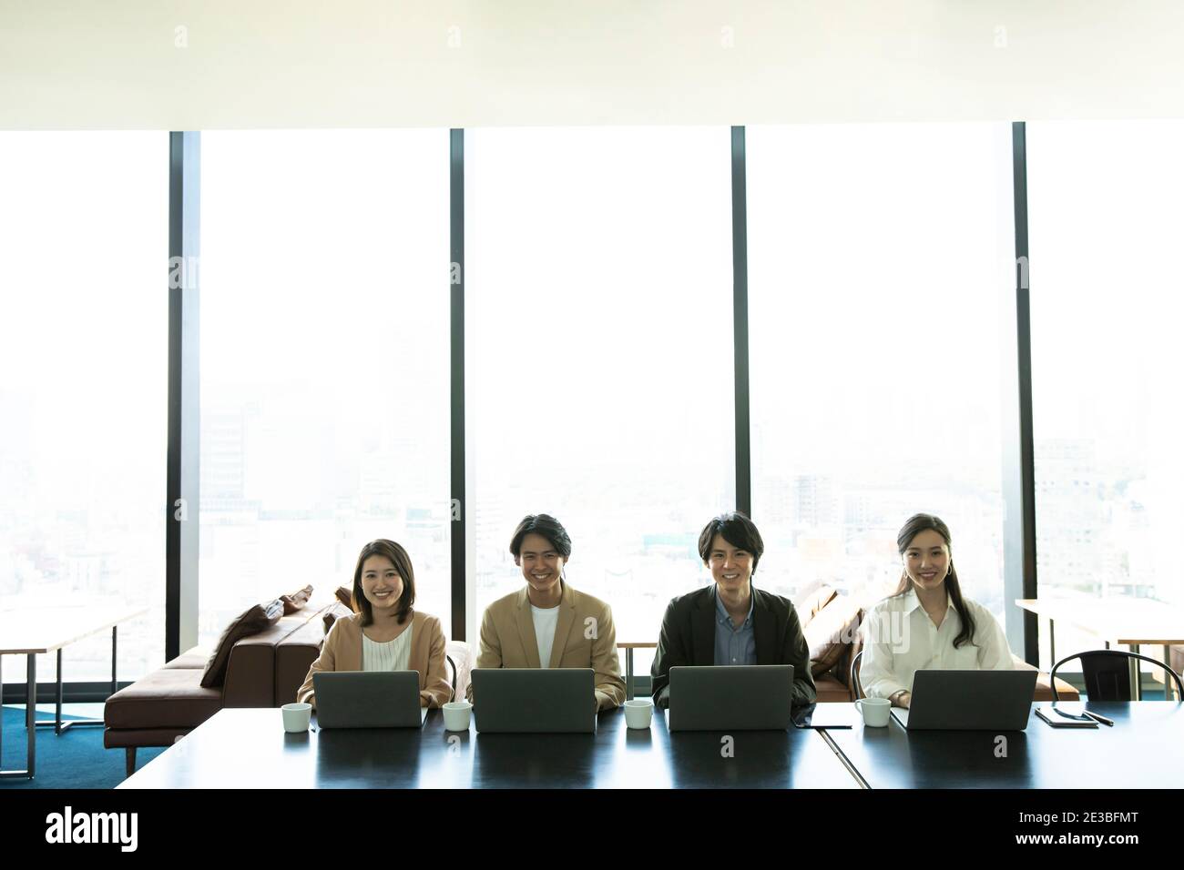 Japanese businesspeople in the office Stock Photo - Alamy