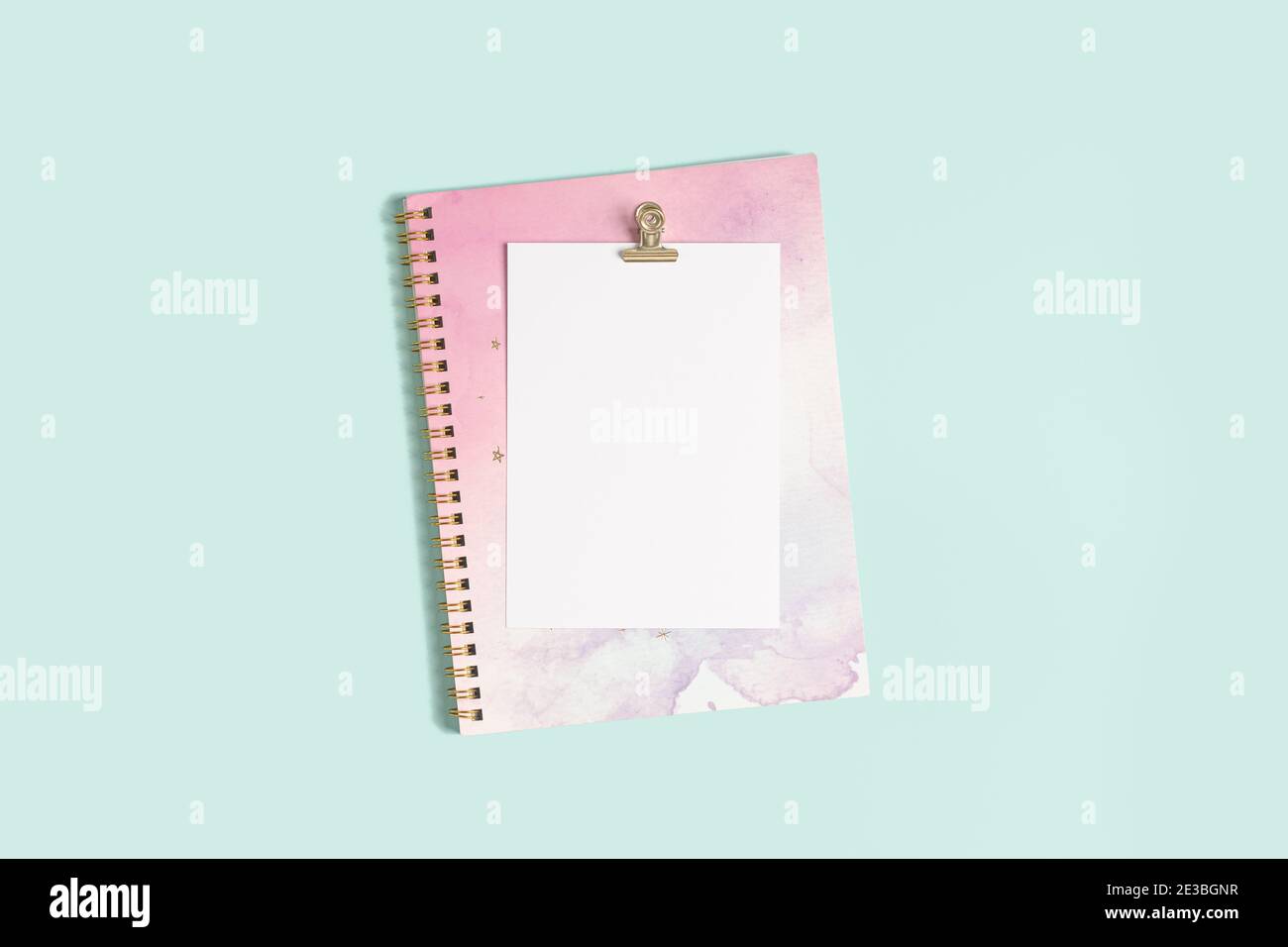 Flat lay of blank letter note pad Stock Photo - Alamy