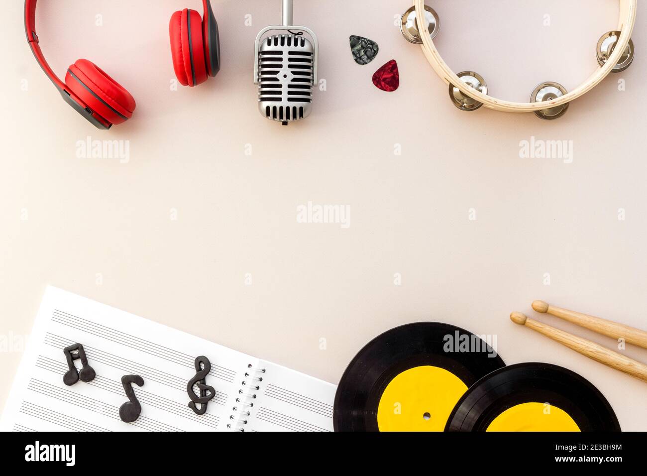 Overhead view musical instruments hi-res stock photography and images ...
