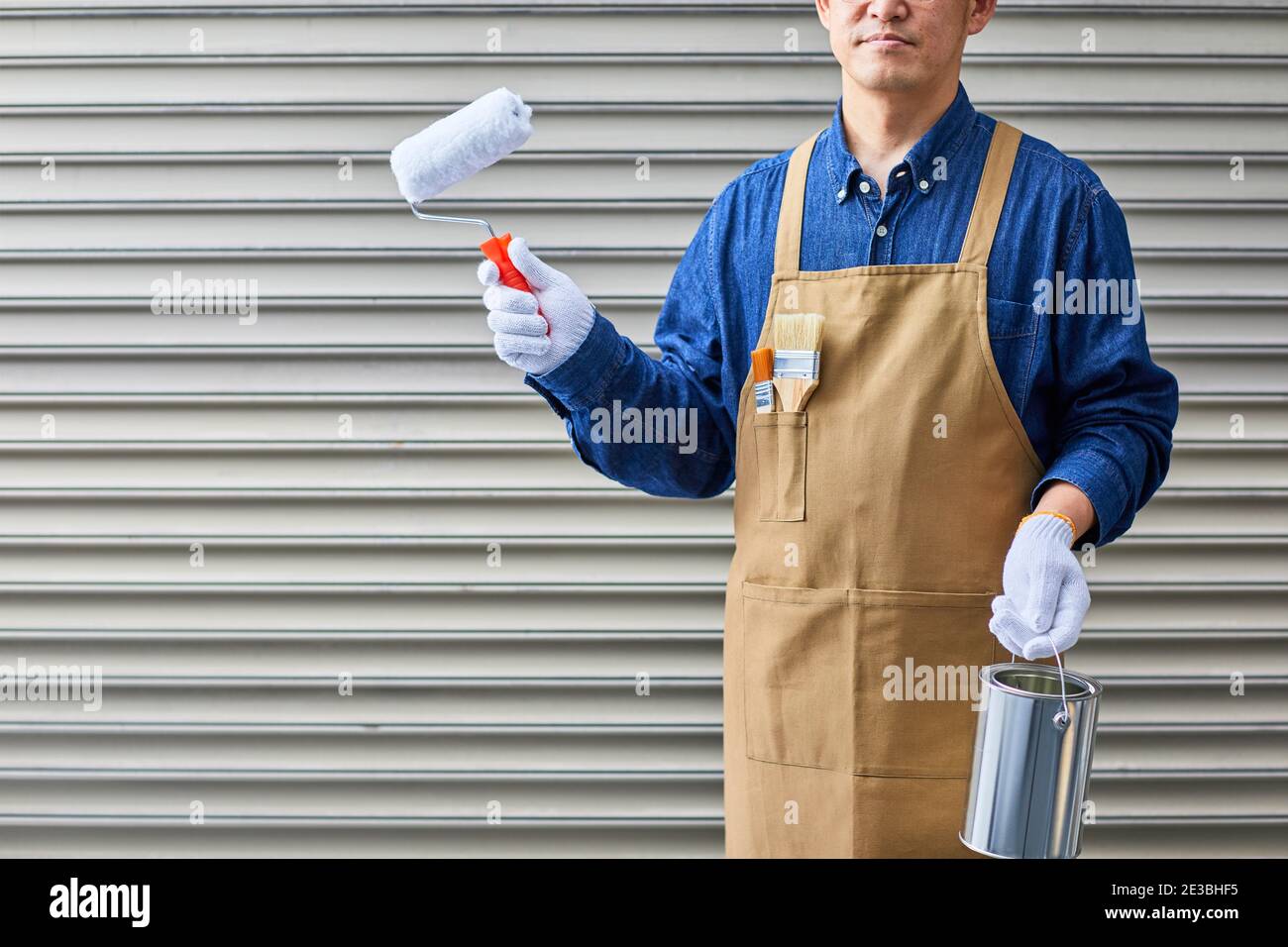 Japanese man doing DIY Stock Photo - Alamy