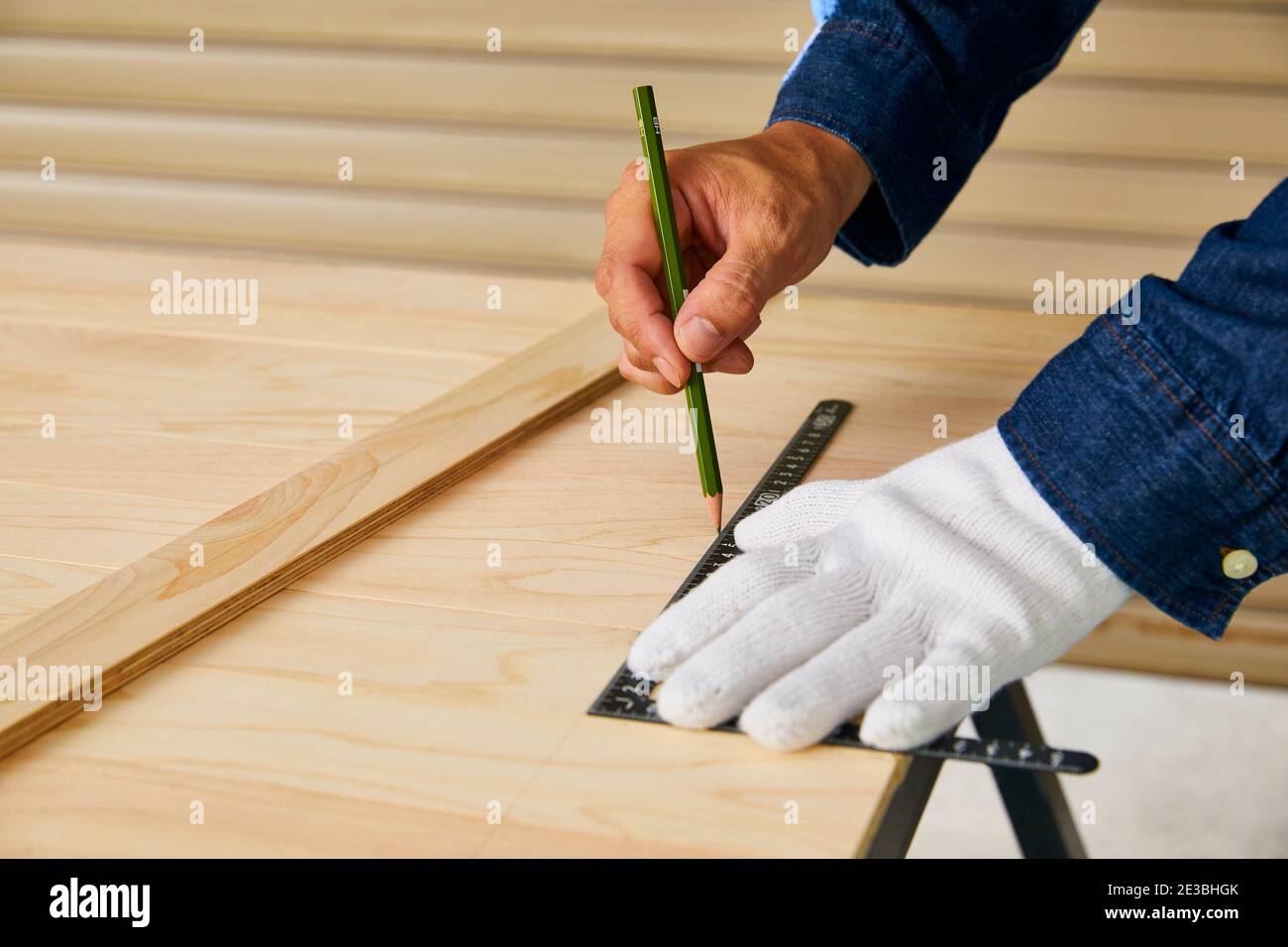 Japanese man doing DIY Stock Photo - Alamy