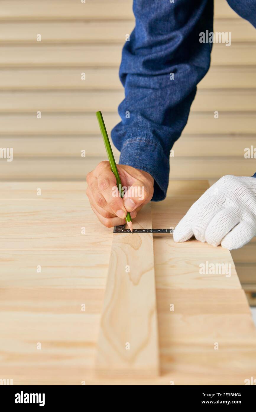 Japanese man doing DIY Stock Photo - Alamy