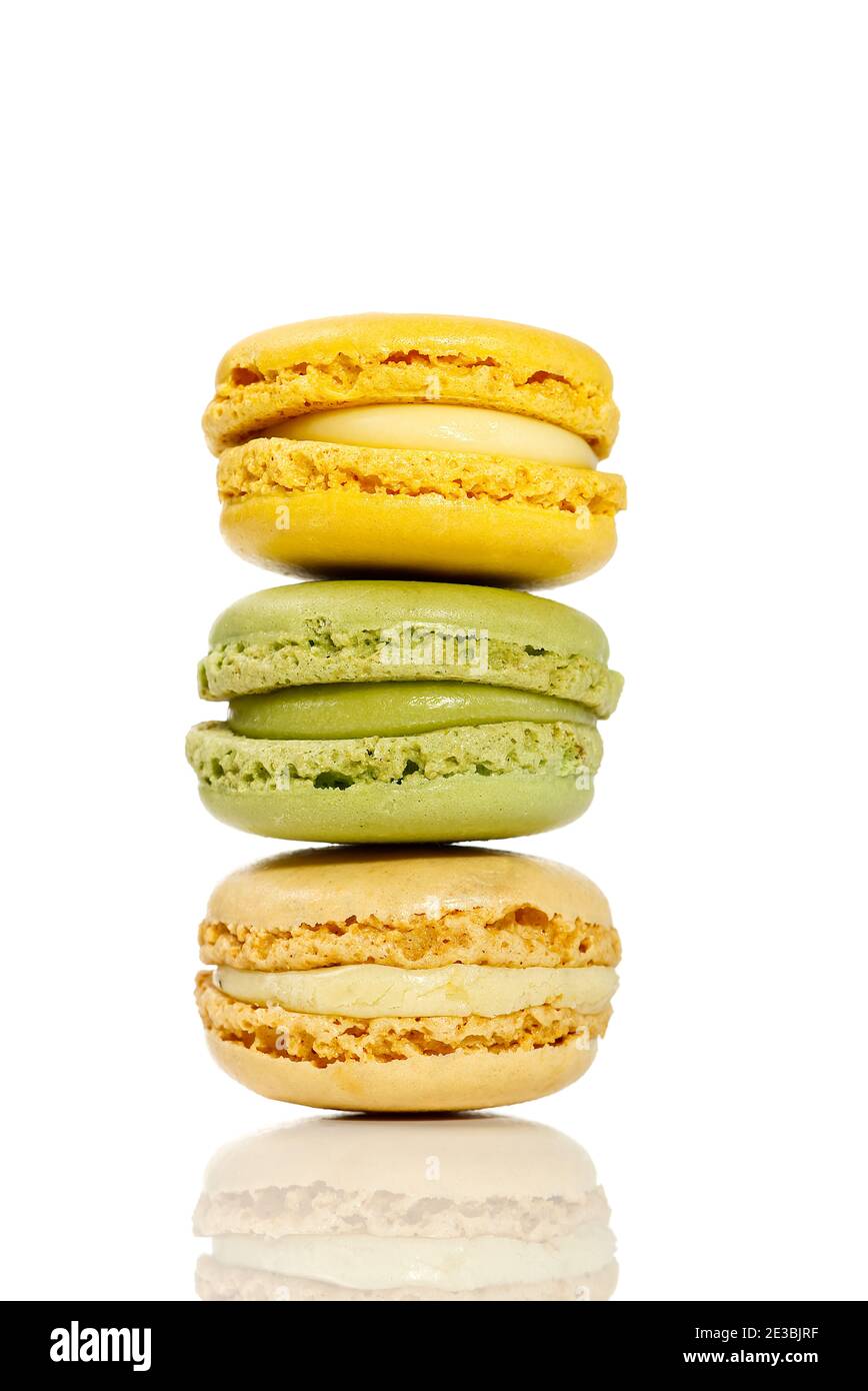 Macaron. Traditional french colorful macarons close up, macro isolated ...