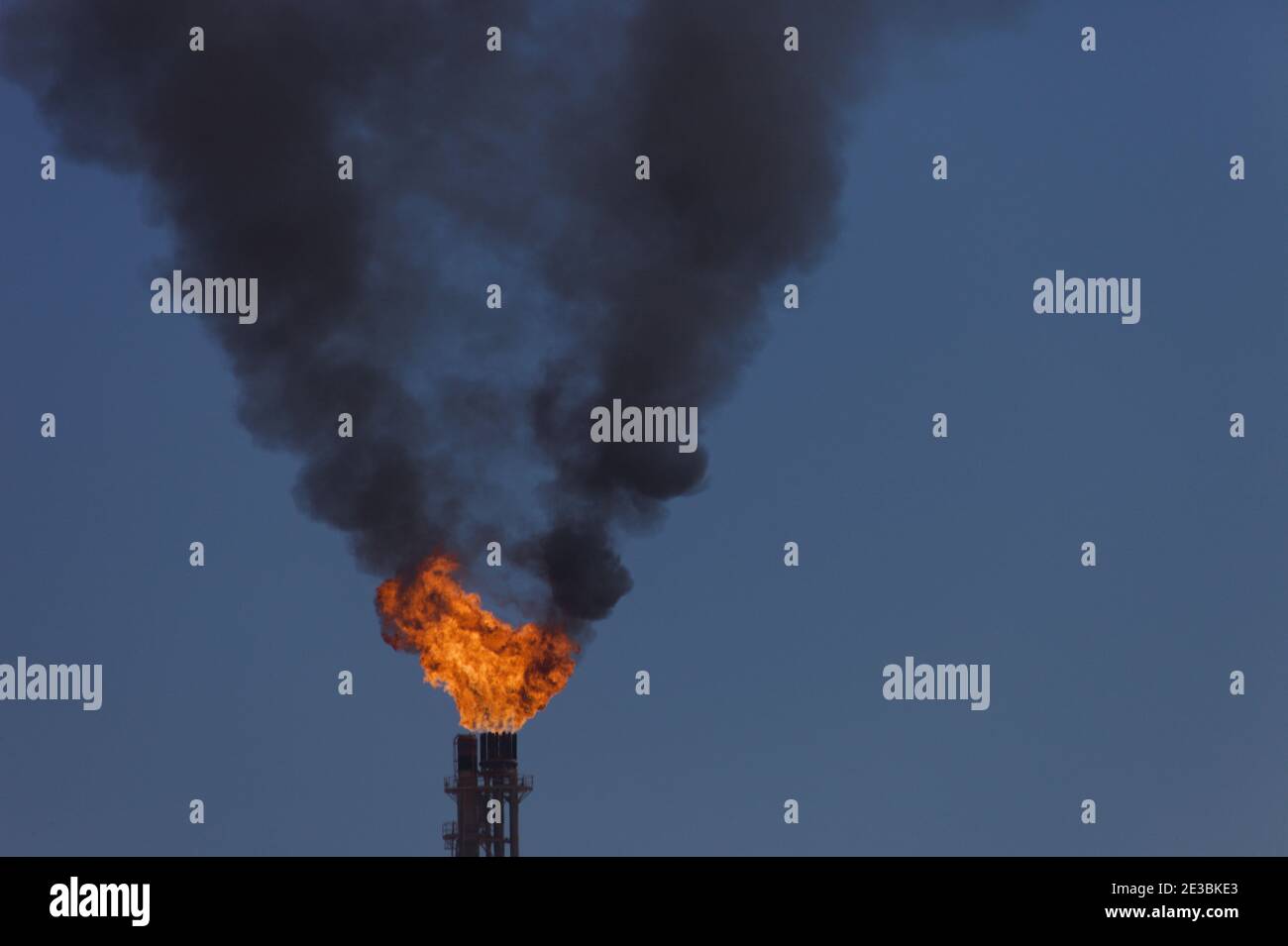 Closeup gas flare dense hi-res stock photography and images - Alamy
